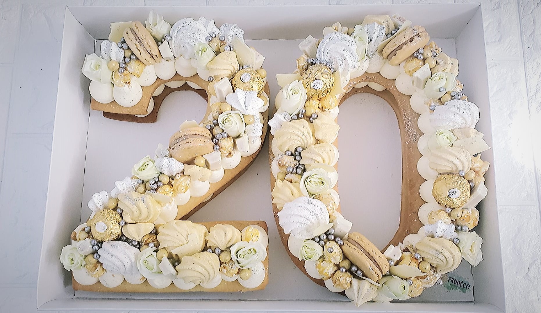 DOUBLE MEDIUM - up to 18 servings (19"x14") - Frudeco Miami