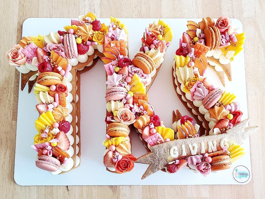 CURSIVE "TKS" GIVING (UP TO 20 SERVINGS) - Frudeco Miami