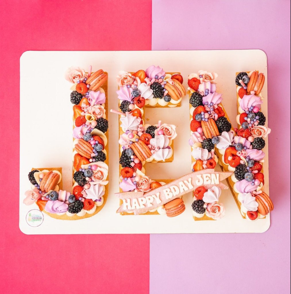 3 IN A BOX - Letters up to 20 servings (19"x14") - Frudeco Miami