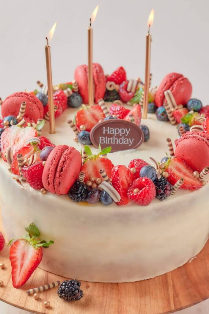 Verry Berry Birthday Cake (2 SIZES) - Frudeco Miami